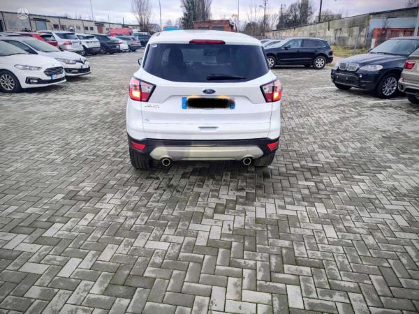 Balts Ford Kuga 2017 Tauragė, ar dzinēja tilpumu 1.50 L un nobraukumu 263 tūkst. km par 7900 €, foto 5 vietnē AUTOMOTO.COM.LV