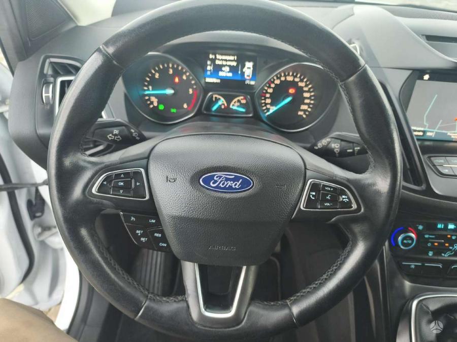 Balts Ford Kuga 2017 Tauragė, ar dzinēja tilpumu 1.50 L un nobraukumu 263 tūkst. km par 7900 €, foto 13 vietnē AUTOMOTO.COM.LV