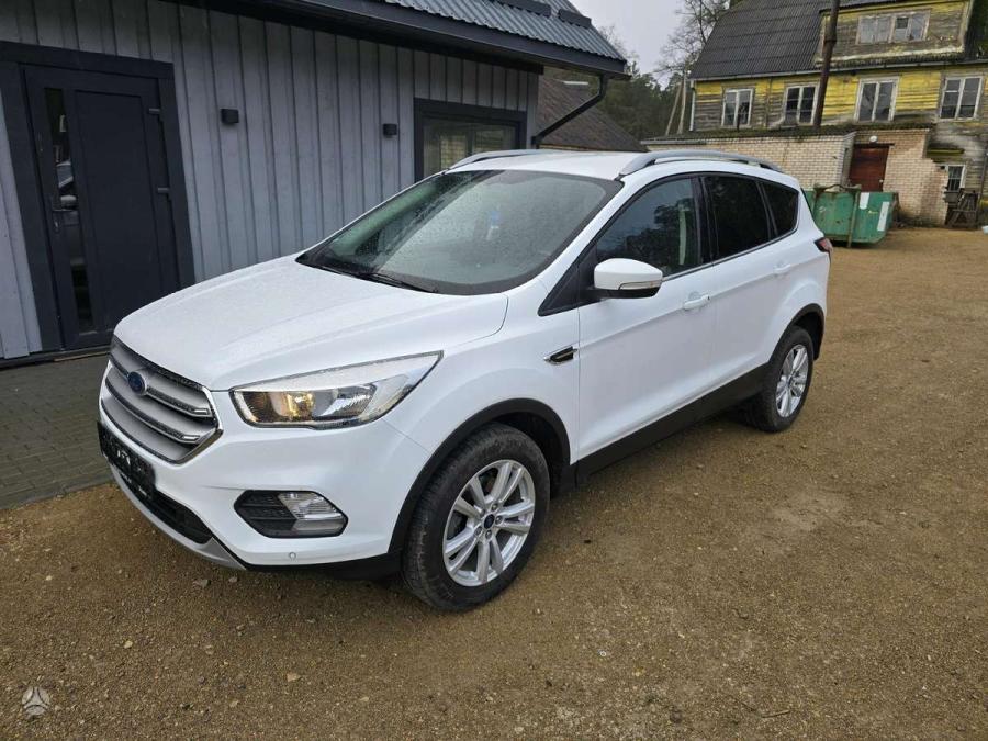 Balts Ford Kuga 2017 Kelmė, ar dzinēja tilpumu 1.50 L un nobraukumu 159 tūkst. km par 8700 €, foto 1 vietnē AUTOMOTO.COM.LV