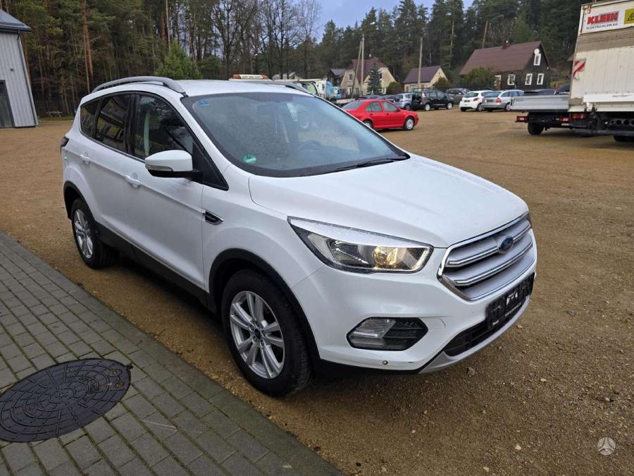 Balts Ford Kuga 2017 Kelmė, ar dzinēja tilpumu 1.50 L un nobraukumu 159 tūkst. km par 8700 €, foto 2 vietnē AUTOMOTO.COM.LV