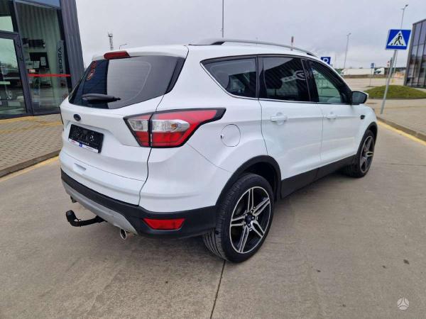 Balts Ford Kuga 2017 Šauļi, ar dzinēja tilpumu 1.50 L un nobraukumu 230 tūkst. km par 10900 €, foto 4 vietnē AUTOMOTO.COM.LV
