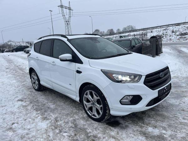 Balts Ford Kuga 2017 Marijampole, ar dzinēja tilpumu 2.00 L un nobraukumu 232 tūkst. km par 10950 €, foto 3 vietnē AUTOMOTO.COM.LV