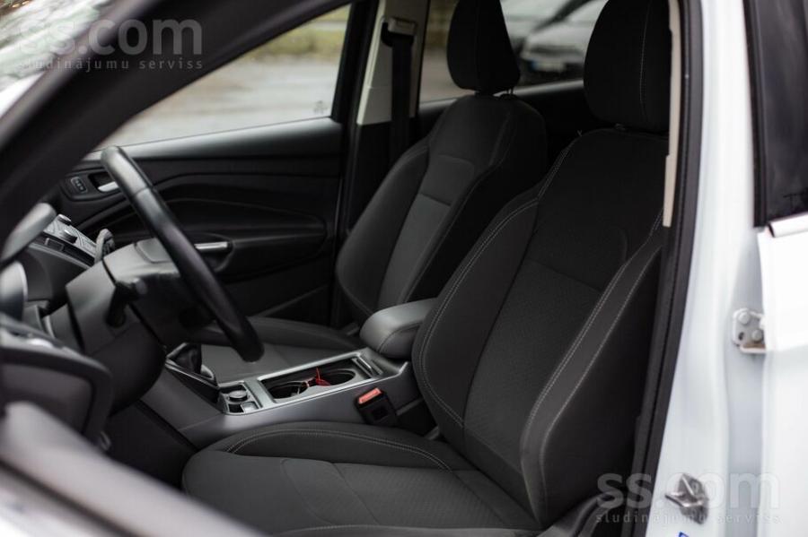 White Ford Kuga 2017 in Riga, with an engine capacity of 1.50 L and mileage of 165 thousand km for 11990 €, photo 11 on AUTOMOTO.COM.LV