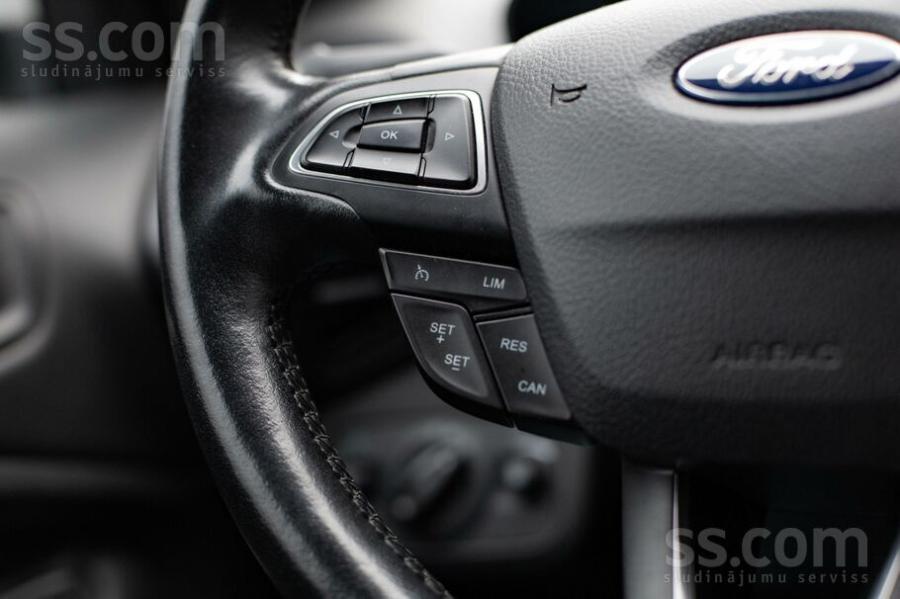 White Ford Kuga 2017 in Riga, with an engine capacity of 1.50 L and mileage of 165 thousand km for 11990 €, photo 14 on AUTOMOTO.COM.LV
