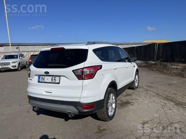 White Ford Kuga 2017 in Riga, with an engine capacity of 2.00 L and mileage of 0 thousand km for 9300 €, photo 6 on AUTOMOTO.COM.LV