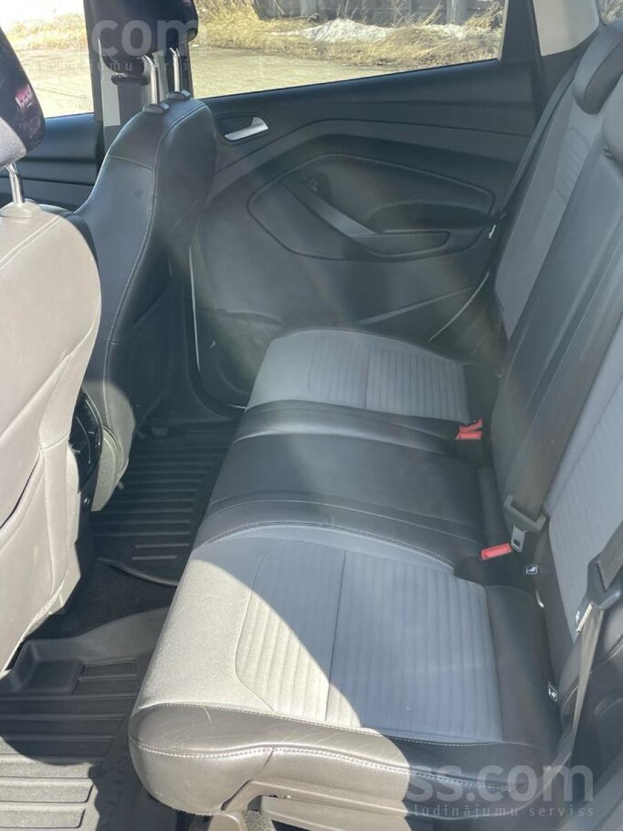 Balts Ford Kuga 2017 Rīga, ar dzinēja tilpumu 2.00 L un nobraukumu 0 tūkst. km par 9300 €, foto 14 vietnē AUTOMOTO.COM.LV