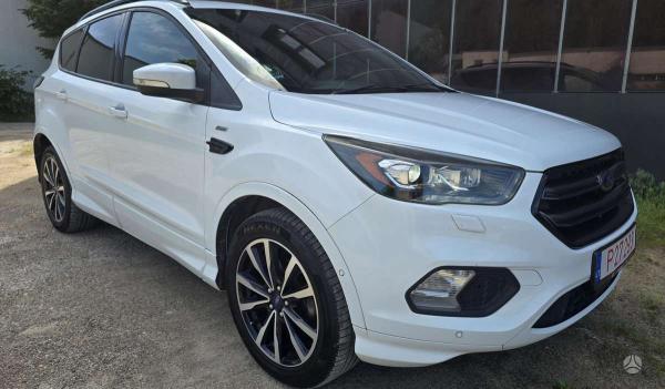 White Ford Kuga 2017 in Kaunas, with an engine capacity of 1.50 L and mileage of 213 thousand km for 9250 €, photo 3 on AUTOMOTO.COM.LV