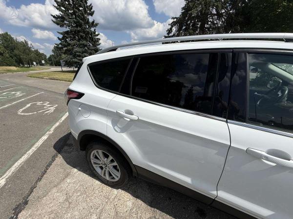 White Ford Kuga 2017 in Taurage, with an engine capacity of 1.50 L and mileage of 2 thousand km for 8000 €, photo 7 on AUTOMOTO.COM.LV