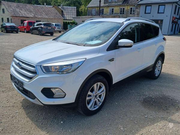 Balts Ford Kuga 2017 Kelmė, ar dzinēja tilpumu 1.50 L un nobraukumu 159 tūkst. km par 7200 €, foto 2 vietnē AUTOMOTO.COM.LV
