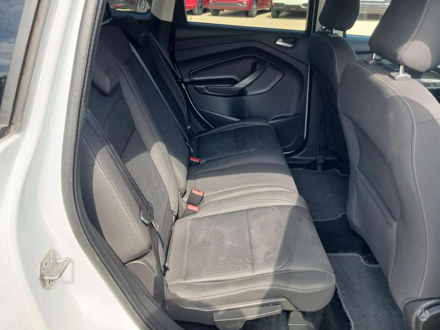 White Ford Kuga 2017 in Kelme, with an engine capacity of 1.50 L and mileage of 159 thousand km for 7200 €, photo 13 on AUTOMOTO.COM.LV
