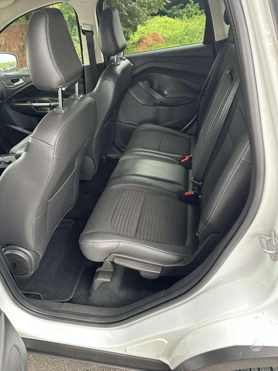 Balts Ford Kuga 2017 Tauragė, ar dzinēja tilpumu 1.50 L un nobraukumu 115 tūkst. km par 9500 €, foto 16 vietnē AUTOMOTO.COM.LV