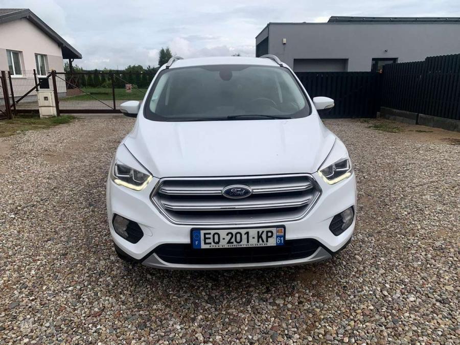 White Ford Kuga 2017 in Vilnius, with an engine capacity of 1.50 L and mileage of 192 thousand km for 8450 €, photo 5 on AUTOMOTO.COM.LV