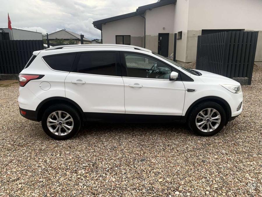 White Ford Kuga 2017 in Vilnius, with an engine capacity of 1.50 L and mileage of 192 thousand km for 8450 €, photo 7 on AUTOMOTO.COM.LV