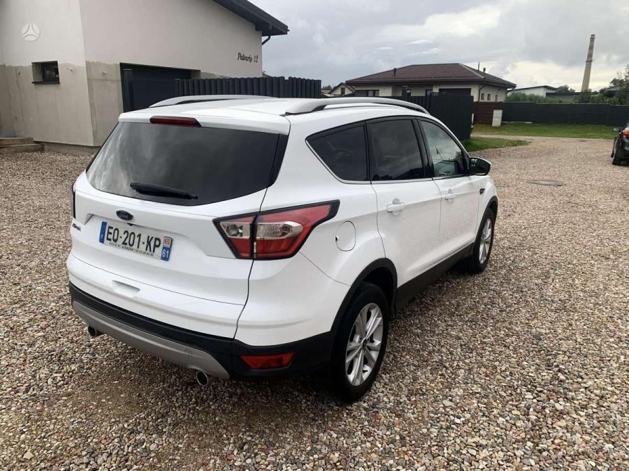 White Ford Kuga 2017 in Vilnius, with an engine capacity of 1.50 L and mileage of 192 thousand km for 8450 €, photo 8 on AUTOMOTO.COM.LV