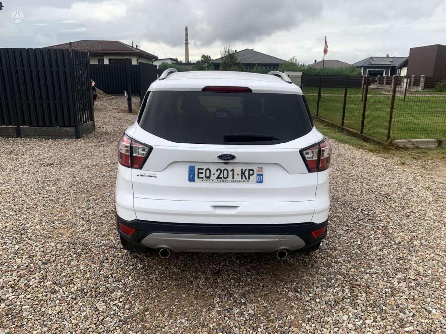 White Ford Kuga 2017 in Vilnius, with an engine capacity of 1.50 L and mileage of 192 thousand km for 8450 €, photo 9 on AUTOMOTO.COM.LV