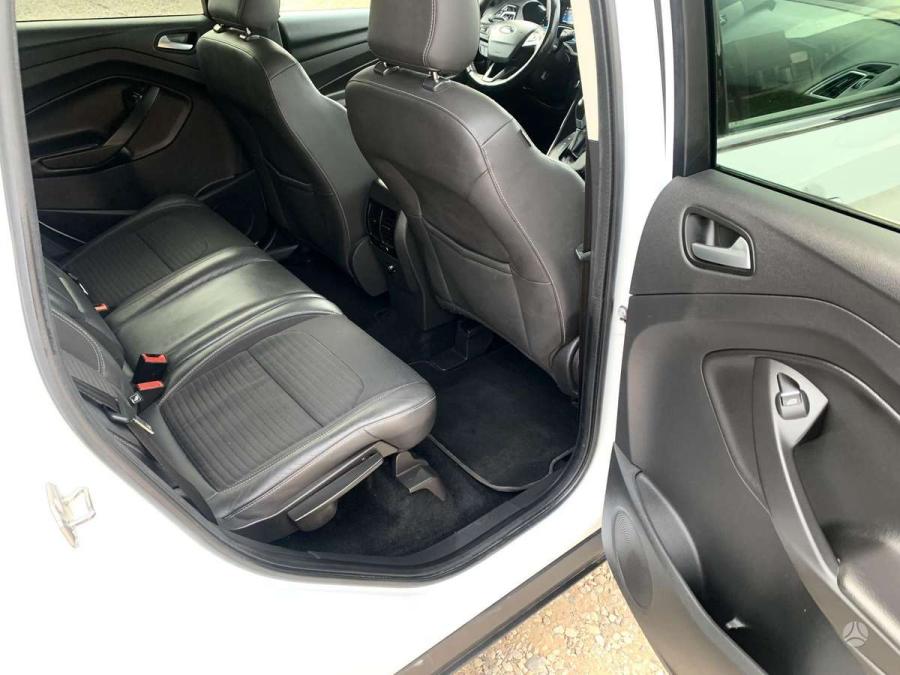 White Ford Kuga 2017 in Vilnius, with an engine capacity of 1.50 L and mileage of 192 thousand km for 8450 €, photo 13 on AUTOMOTO.COM.LV