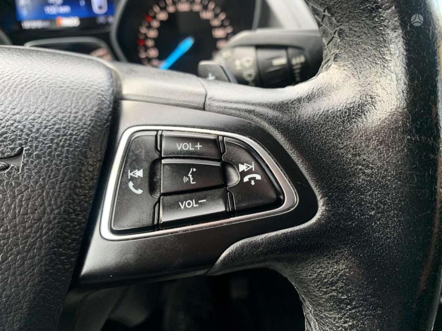 White Ford Kuga 2017 in Vilnius, with an engine capacity of 1.50 L and mileage of 192 thousand km for 8450 €, photo 24 on AUTOMOTO.COM.LV