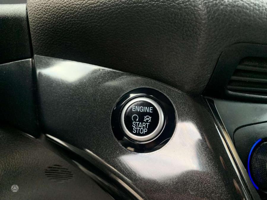 White Ford Kuga 2017 in Vilnius, with an engine capacity of 1.50 L and mileage of 192 thousand km for 8450 €, photo 25 on AUTOMOTO.COM.LV