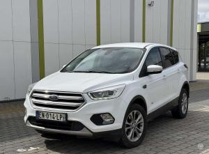 White Ford Kuga 2017 in Raseiniai, with an engine capacity of 2.00 L and mileage of 300 thousand km for 6499 €, photo 4 on AUTOMOTO.COM.LV