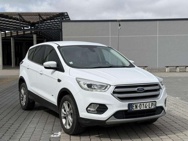 White Ford Kuga 2017 in Raseiniai, with an engine capacity of 2.00 L and mileage of 300 thousand km for 6499 €, photo 8 on AUTOMOTO.COM.LV