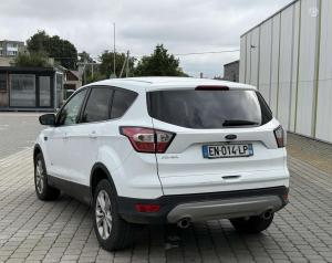 White Ford Kuga 2017 in Raseiniai, with an engine capacity of 2.00 L and mileage of 300 thousand km for 6499 €, photo 11 on AUTOMOTO.COM.LV