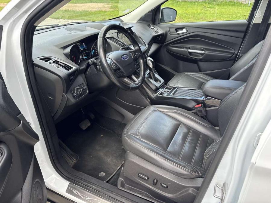 Balts Ford Kuga 2017 Klaipėda, ar dzinēja tilpumu 2.00 L un nobraukumu 261 tūkst. km par 9400 €, foto 10 vietnē AUTOMOTO.COM.LV