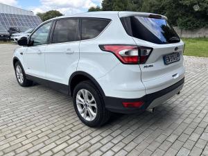 Ford Kuga 2017 Klaipėda vietnē Balts Ford Kuga 2017 Klaipėda, ar dzinēja tilpumu 2.00 L un nobraukumu 261 tūkst. km par 9400 €, foto 1 vietnē AUTOMOTO.COM.LV