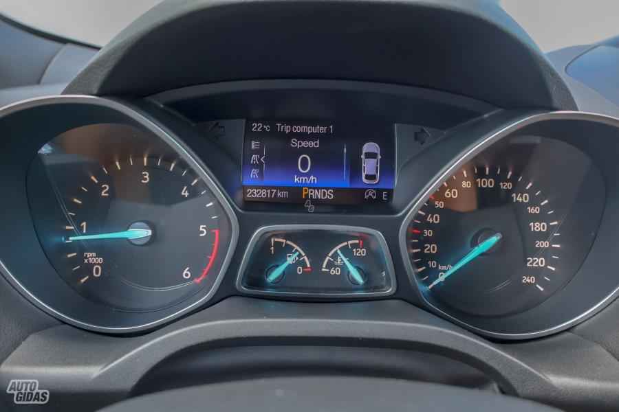 Balts Ford Kuga 2017 Kauņa, ar dzinēja tilpumu 2.00 L un nobraukumu 233 tūkst. km par 10500 €, foto 18 vietnē AUTOMOTO.COM.LV
