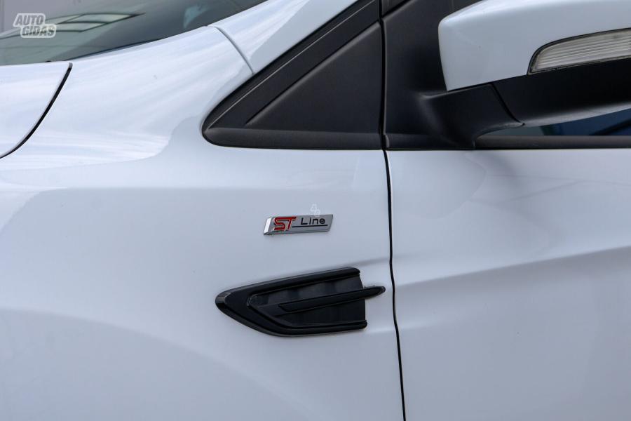 Balts Ford Kuga 2017 Kauņa, ar dzinēja tilpumu 2.00 L un nobraukumu 233 tūkst. km par 10500 €, foto 21 vietnē AUTOMOTO.COM.LV