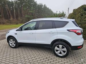 White Ford Kuga 2018 in Ukmerge, with an engine capacity of 1.50 L and mileage of 168 thousand km for 8900 €, photo 8 on AUTOMOTO.COM.LV