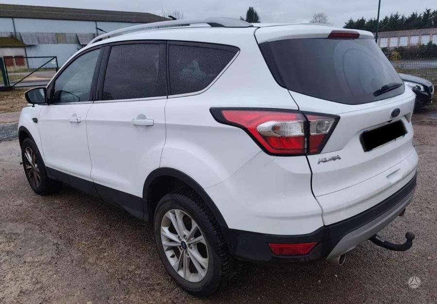 Balts Ford Kuga 2018 Panevēža, ar dzinēja tilpumu 2.00 L un nobraukumu 140 tūkst. km par 6950 €, foto 3 vietnē AUTOMOTO.COM.LV