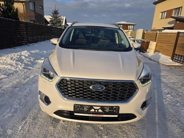 White Ford Kuga 2018 in Siauliai, with an engine capacity of 1.50 L and mileage of 163 thousand km for 13550 €, photo 3 on AUTOMOTO.COM.LV