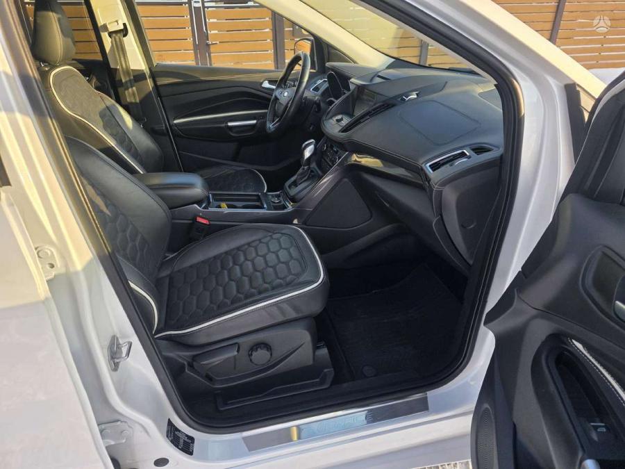 Balts Ford Kuga 2018 Šauļi, ar dzinēja tilpumu 1.50 L un nobraukumu 163 tūkst. km par 13550 €, foto 9 vietnē AUTOMOTO.COM.LV