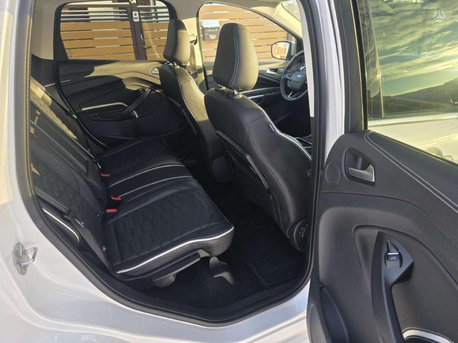 Balts Ford Kuga 2018 Šauļi, ar dzinēja tilpumu 1.50 L un nobraukumu 163 tūkst. km par 13550 €, foto 11 vietnē AUTOMOTO.COM.LV
