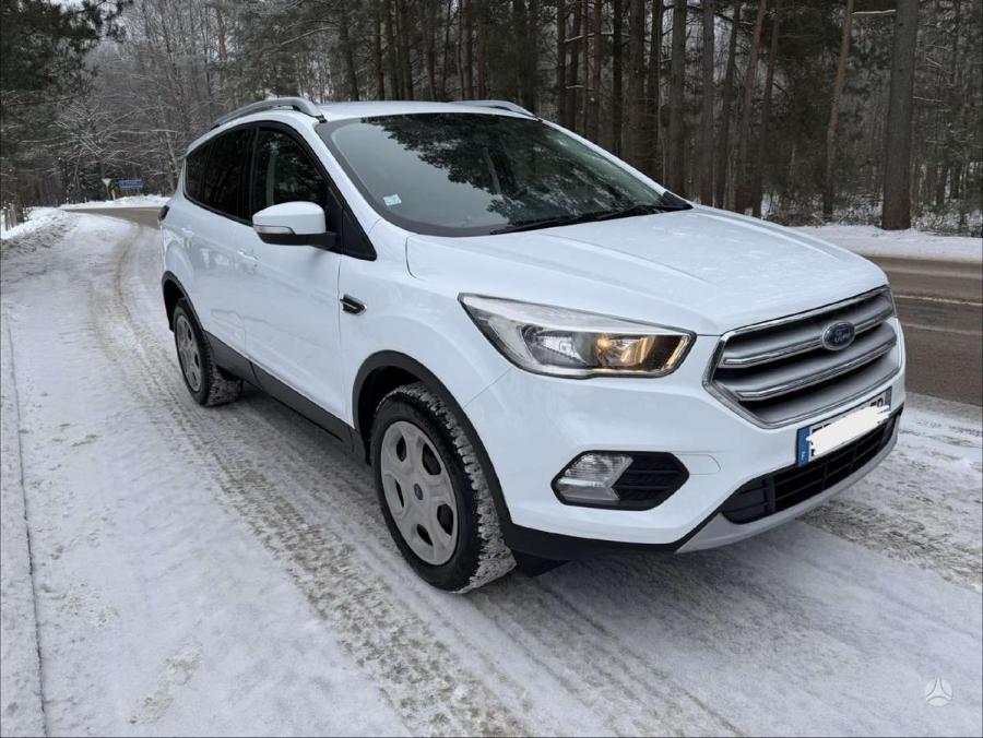 White Ford Kuga 2018 in Taurage, with an engine capacity of 1.50 L and mileage of 245 thousand km for 7900 €, photo 2 on AUTOMOTO.COM.LV