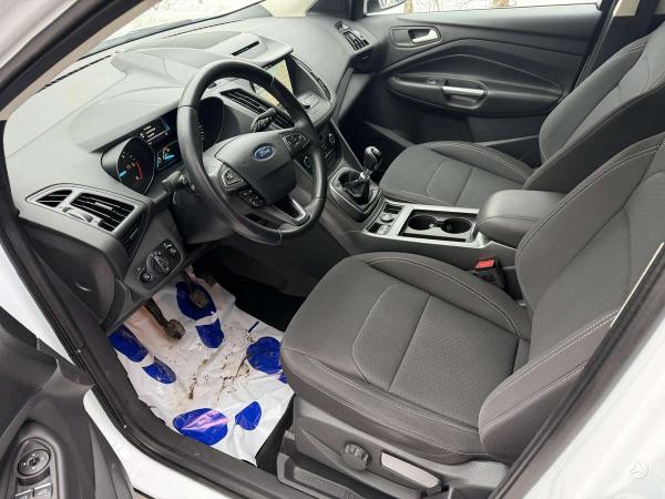 Balts Ford Kuga 2018 Tauragė, ar dzinēja tilpumu 1.50 L un nobraukumu 245 tūkst. km par 7900 €, foto 6 vietnē AUTOMOTO.COM.LV