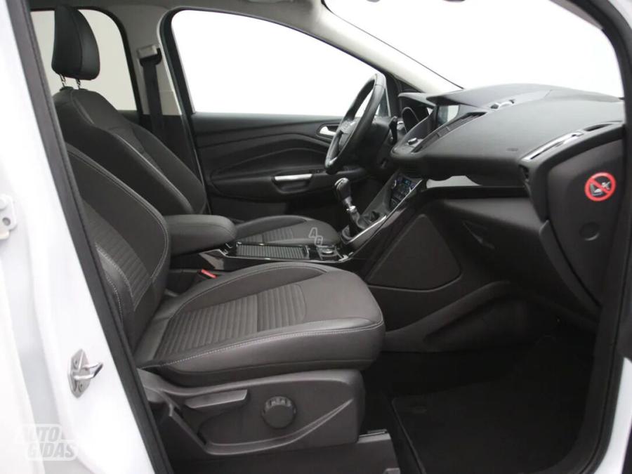 White Ford Kuga 2018 in Vilnius, with an engine capacity of 1.50 L and mileage of 102 thousand km for 12599 €, photo 15 on AUTOMOTO.COM.LV