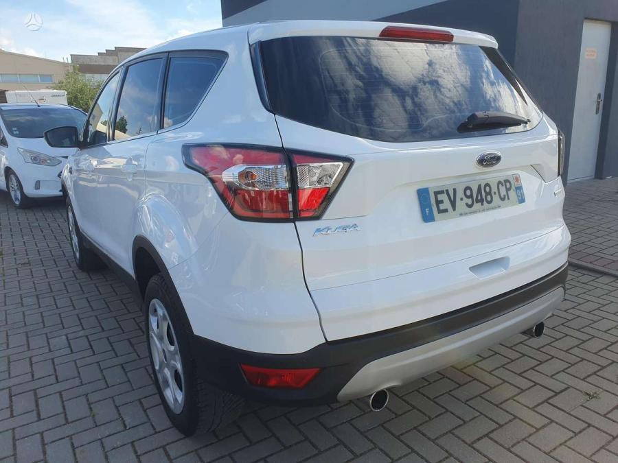 White Ford Kuga 2018 in Taurage, with an engine capacity of 1.50 L and mileage of 174 thousand km for 6950 €, photo 5 on AUTOMOTO.COM.LV
