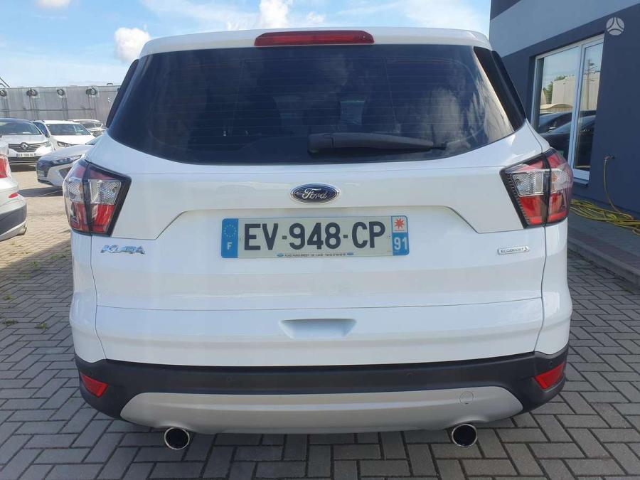 White Ford Kuga 2018 in Taurage, with an engine capacity of 1.50 L and mileage of 174 thousand km for 6950 €, photo 9 on AUTOMOTO.COM.LV