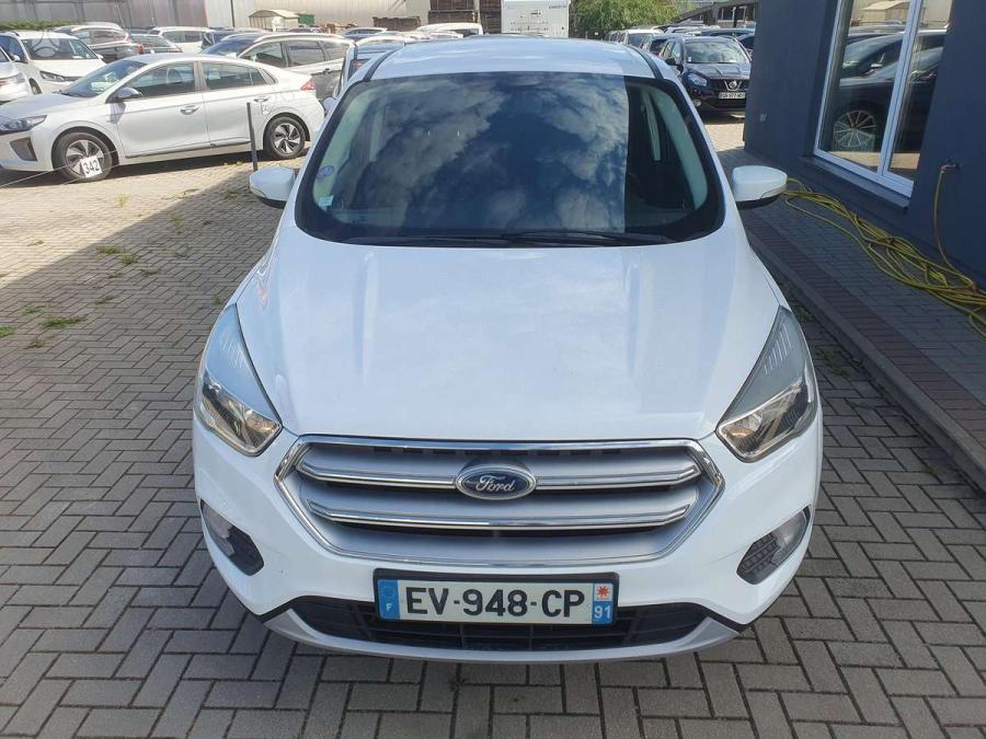 White Ford Kuga 2018 in Taurage, with an engine capacity of 1.50 L and mileage of 174 thousand km for 6950 €, photo 11 on AUTOMOTO.COM.LV