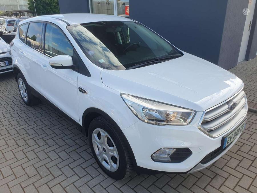 White Ford Kuga 2018 in Taurage, with an engine capacity of 1.50 L and mileage of 174 thousand km for 6950 €, photo 12 on AUTOMOTO.COM.LV