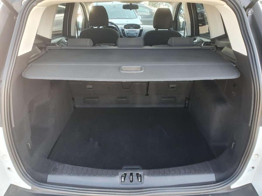 White Ford Kuga 2018 in Taurage, with an engine capacity of 1.50 L and mileage of 174 thousand km for 6950 €, photo 16 on AUTOMOTO.COM.LV