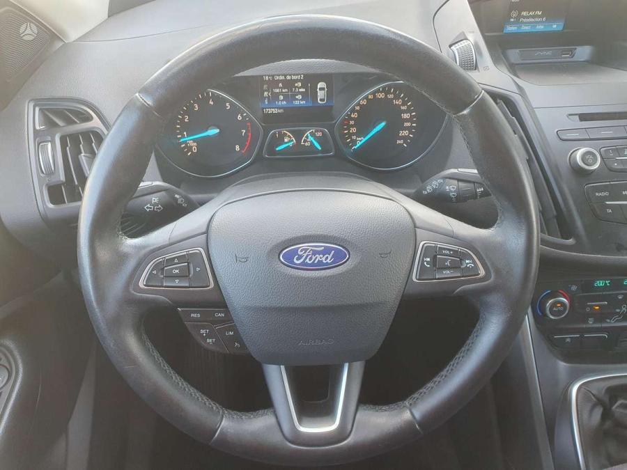 White Ford Kuga 2018 in Taurage, with an engine capacity of 1.50 L and mileage of 174 thousand km for 6950 €, photo 21 on AUTOMOTO.COM.LV