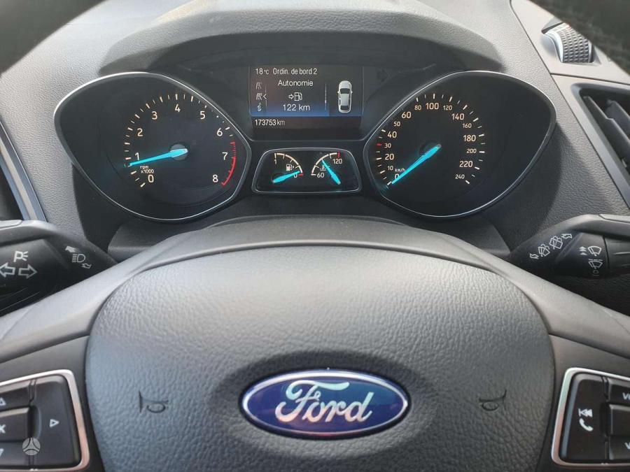 White Ford Kuga 2018 in Taurage, with an engine capacity of 1.50 L and mileage of 174 thousand km for 6950 €, photo 22 on AUTOMOTO.COM.LV