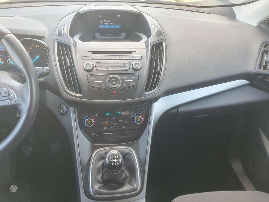 White Ford Kuga 2018 in Taurage, with an engine capacity of 1.50 L and mileage of 174 thousand km for 6950 €, photo 23 on AUTOMOTO.COM.LV