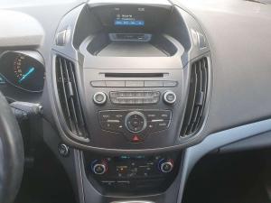 White Ford Kuga 2018 in Taurage, with an engine capacity of 1.50 L and mileage of 174 thousand km for 6950 €, photo 26 on AUTOMOTO.COM.LV