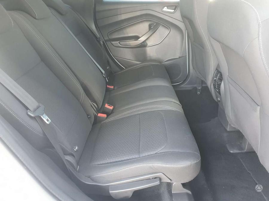 White Ford Kuga 2018 in Taurage, with an engine capacity of 1.50 L and mileage of 174 thousand km for 6950 €, photo 37 on AUTOMOTO.COM.LV