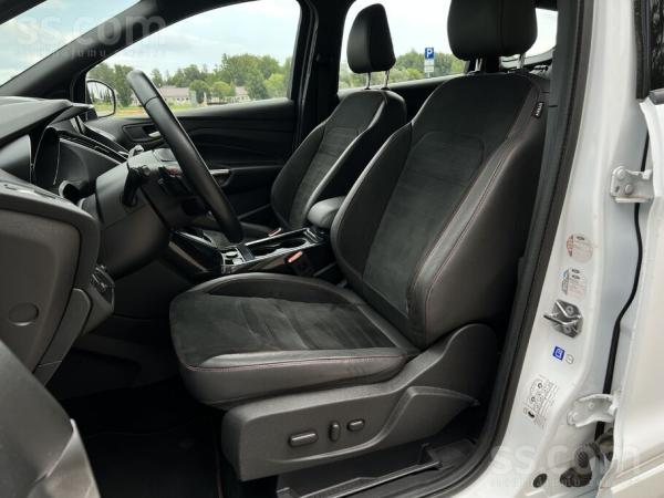 White Ford Kuga 2018 in Cesis, with an engine capacity of 2.00 L and mileage of 259 thousand km for 11500 €, photo 9 on AUTOMOTO.COM.LV