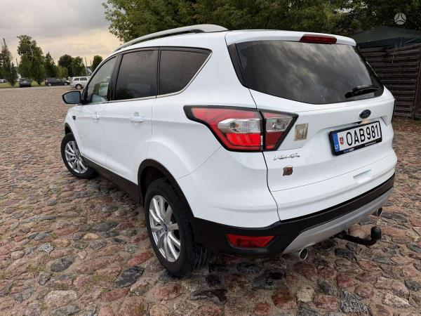 Ford Kuga 2018 Kauņa vietnē Balts Ford Kuga 2018 Kauņa, ar dzinēja tilpumu 2.00 L un nobraukumu 198 tūkst. km par 10499 €, foto 8 vietnē AUTOMOTO.COM.LV