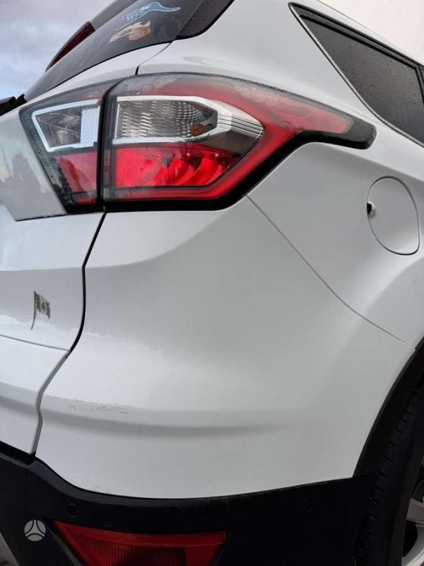 Ford Kuga 2018 Kauņa vietnē Balts Ford Kuga 2018 Kauņa, ar dzinēja tilpumu 2.00 L un nobraukumu 198 tūkst. km par 10499 €, foto 11 vietnē AUTOMOTO.COM.LV